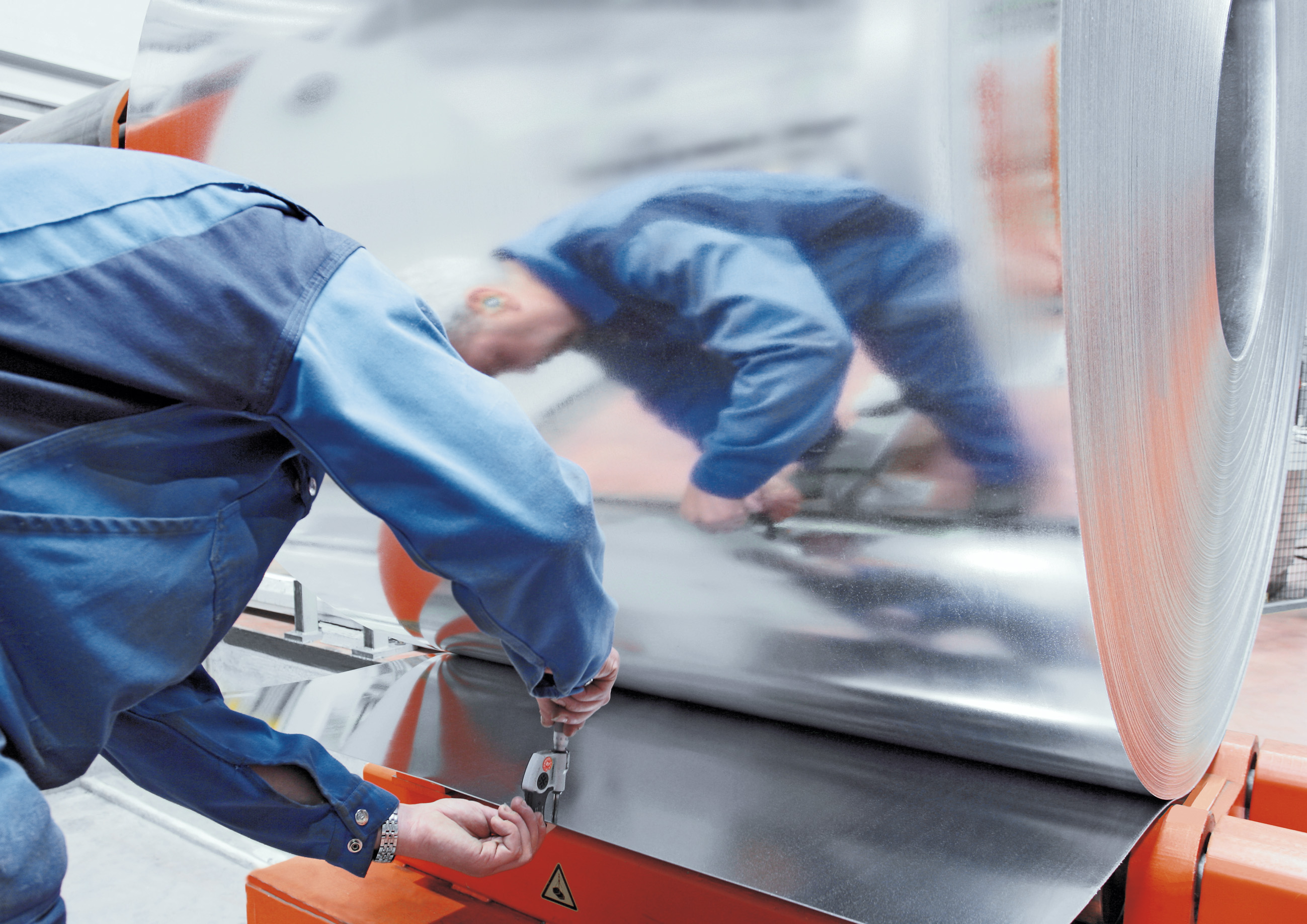 STEEL SERVICE CENTER | INDUSTRIAL SERVICES